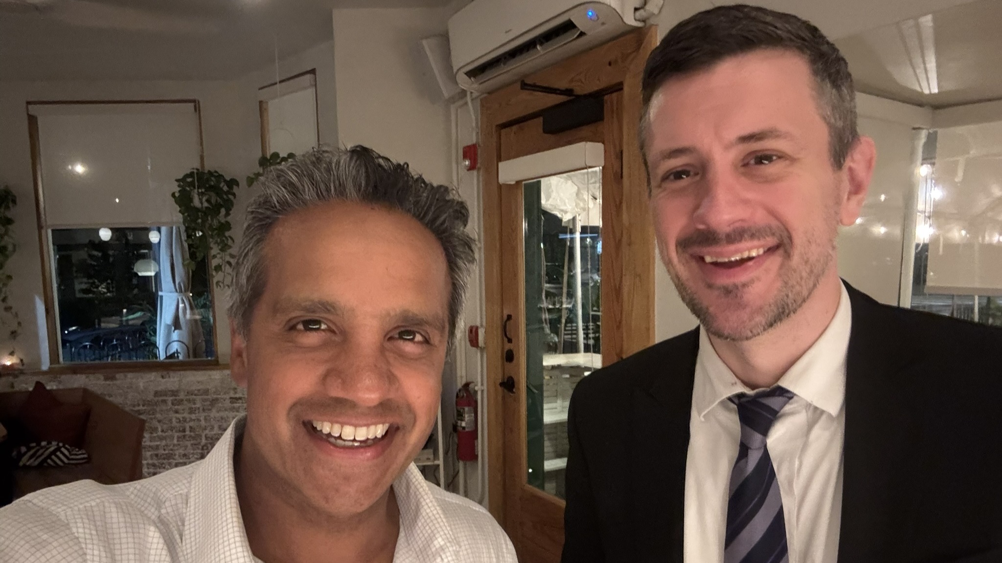 #138 Live From Capitol Hill: It’s Manu Raju | Dining With Strangers